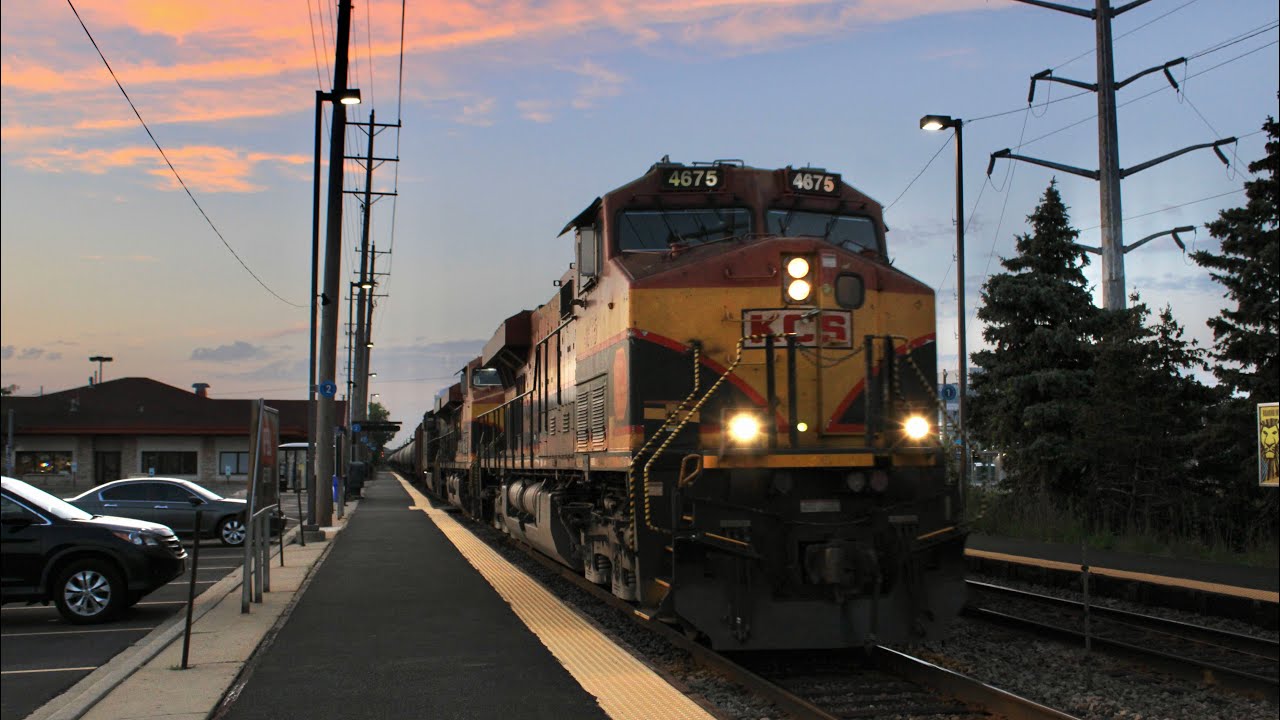 KCS/KCSM and CSX GEVO’s bring CPKC 546 past Lake Cook Road - YouTube