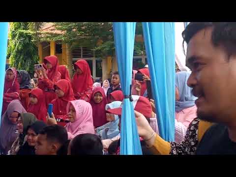 seruu,,,? bocil joget jaranan sambil banting2 pantat, di acara perpisahan sekolah dasar,,,,,?,