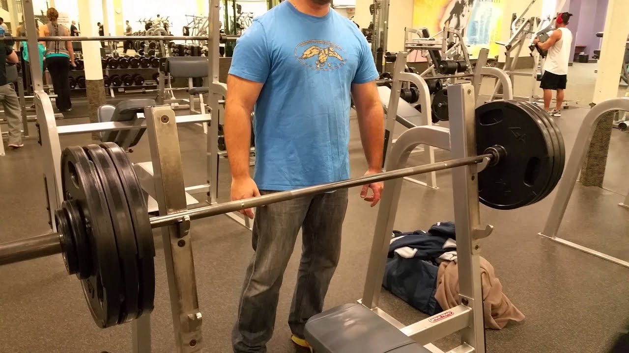Old Man Benches 330 lbs! - YouTube