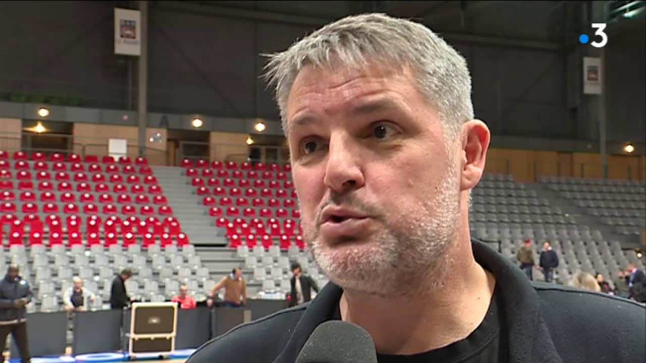 Le Havre STB gagne face à Charleville Mézière (71-69) - YouTube