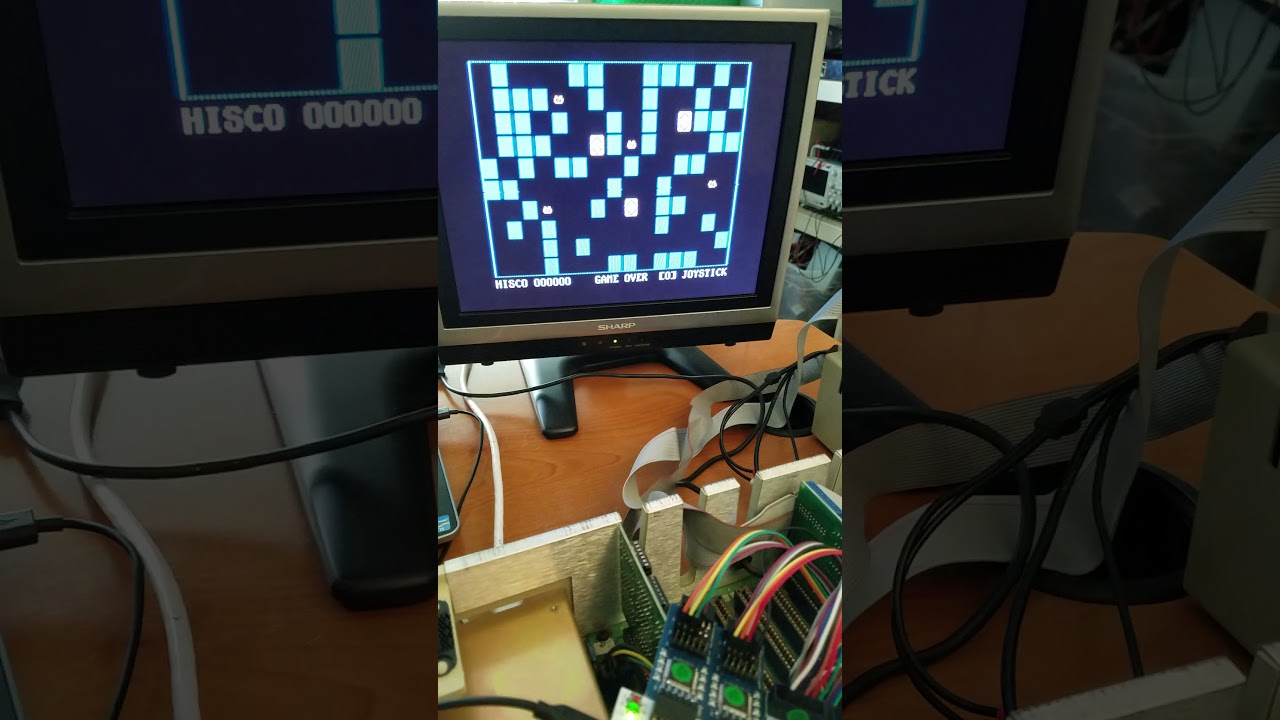 MCL65 6502 FPGA core running Pengo on Apple II+ - YouTube