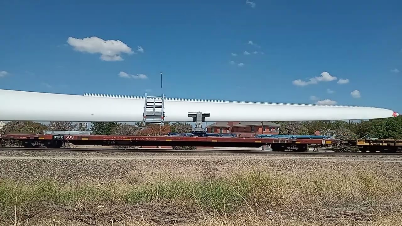 BNSF Wb loaded windmill blade train leaving from Brownwood,Tx on the ...