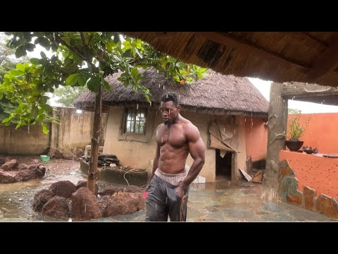 Heavy Rain Flooded My Ghana Village - Bathing In The Rain And Cooking Village 🥘 food 