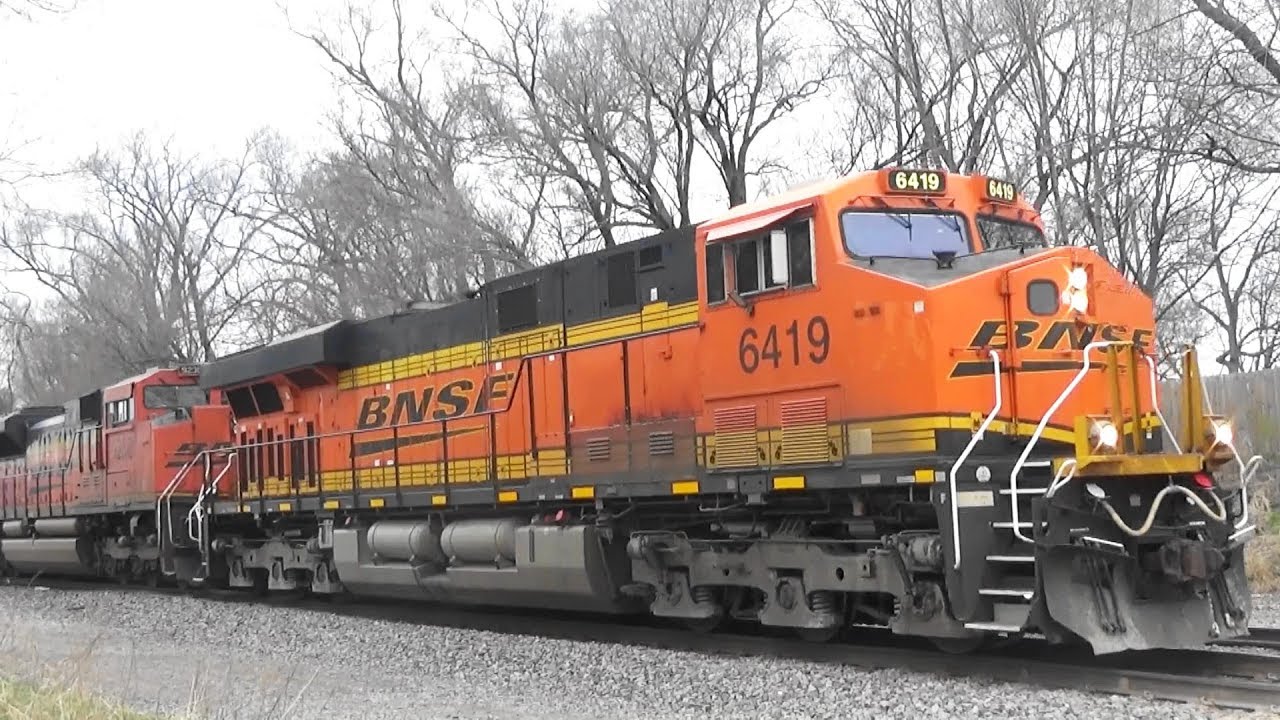 BNSF 6419 w/ SD70ACe Leads Iron Ore Train, Colona, IL - YouTube