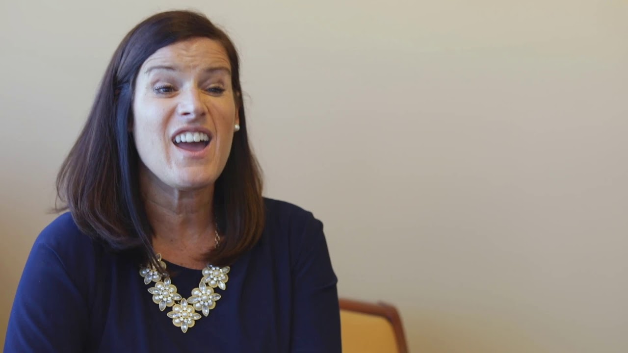 Customer Service: Understanding Internal vs External Customers - YouTube