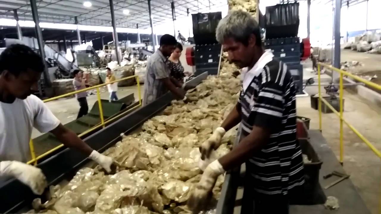 Maquina para lavar plasticos PET - YouTube