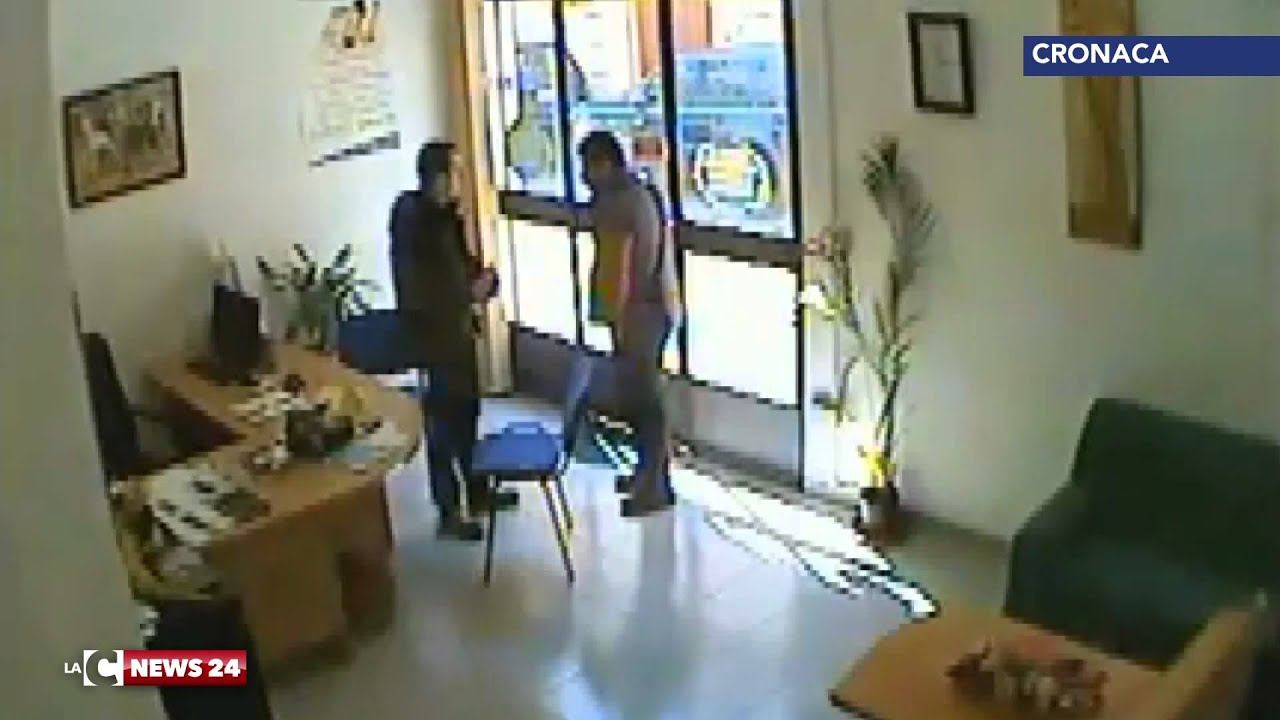 Usura, scacco al clan Commisso - YouTube