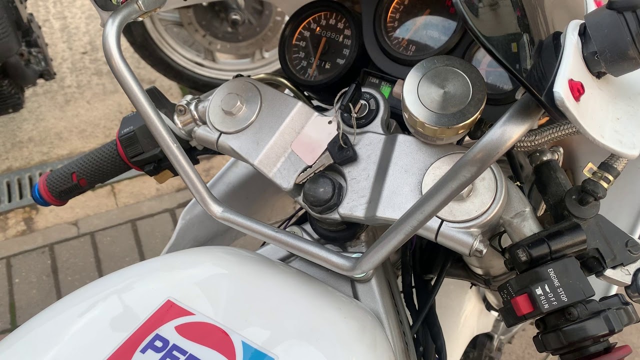 RG125 2 Stroke - YouTube