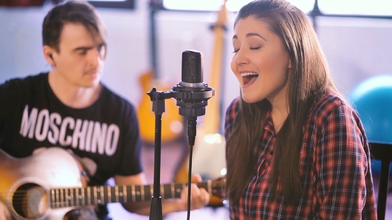 Mai frumoasa - Laura Stoica (DALMA Live Acoustic Session) - YouTube