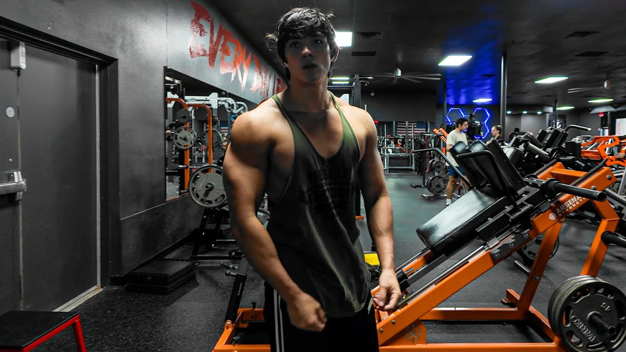 MY POOP RUINED MY WORKOUT - YouTube