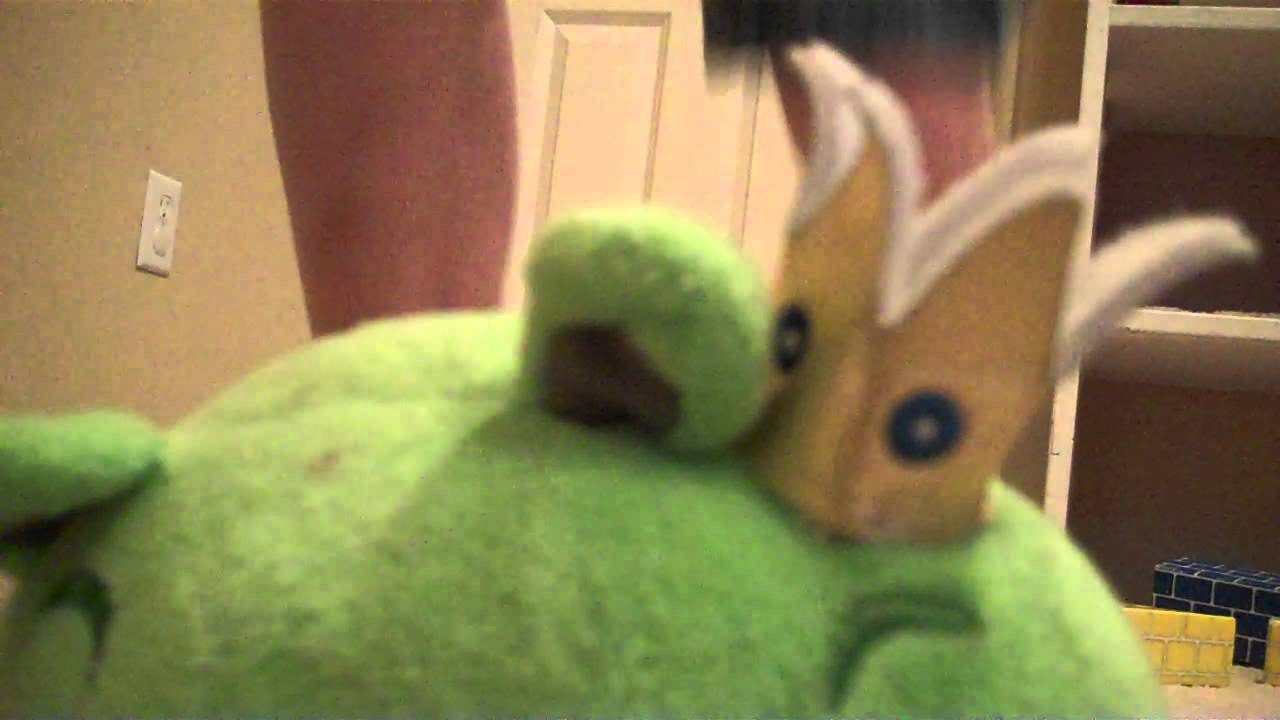 Angry Birds vs. Pigs = Get the Eggs - YouTube