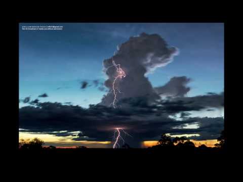 Clear-air lightning at 240fps (slow motion) - Dec 2, 2017 - YouTube