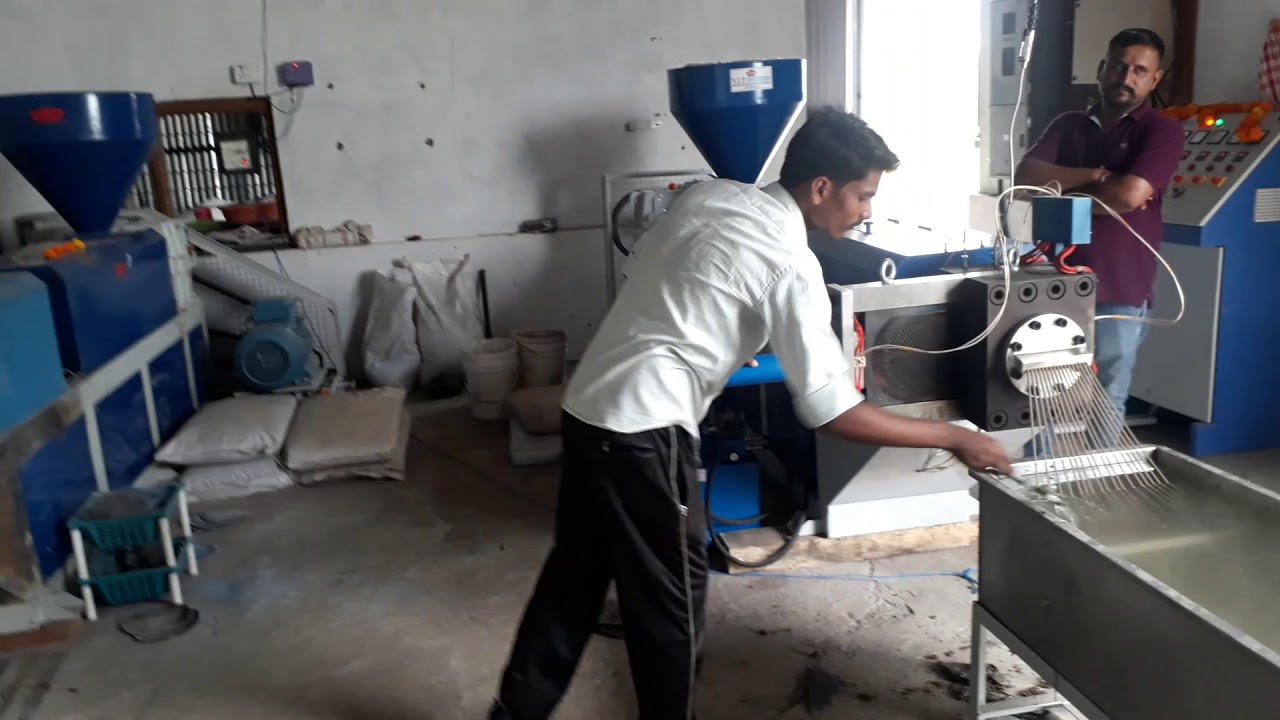 Plastic dana making machine - YouTube