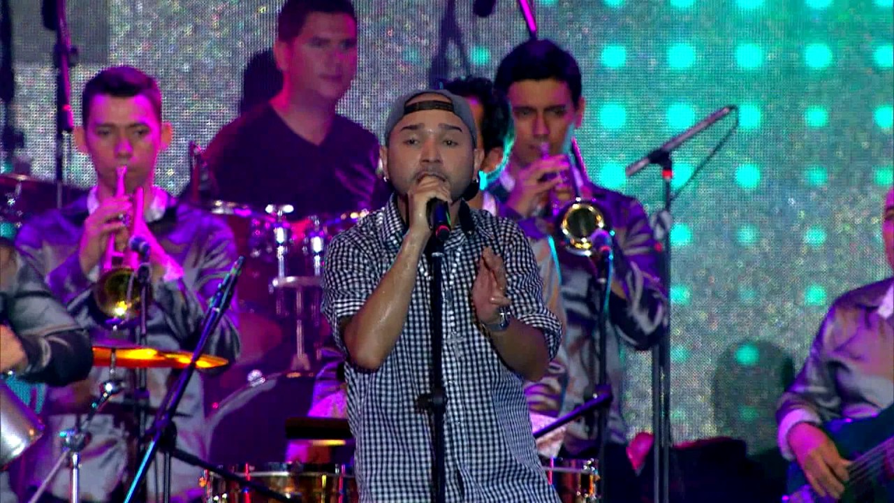 BANDA FIESTA - YouTube