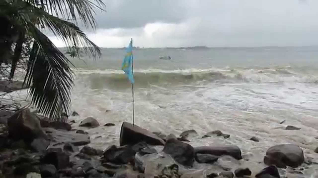 Jungle Beach - Rumassala Mountain - Galle - Sri Lanka - YouTube