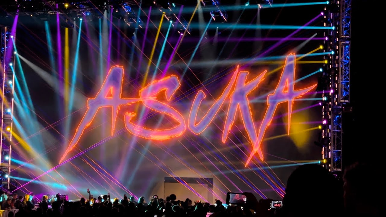 Asuka Entrance Live WWE Fastlane Oct. 7, 2023 - YouTube