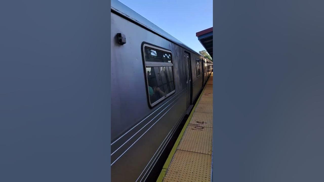 Manhattan Coney Island Brighton Beach Bound R46 Q trains R68A B express train at Avenue M - YouTube