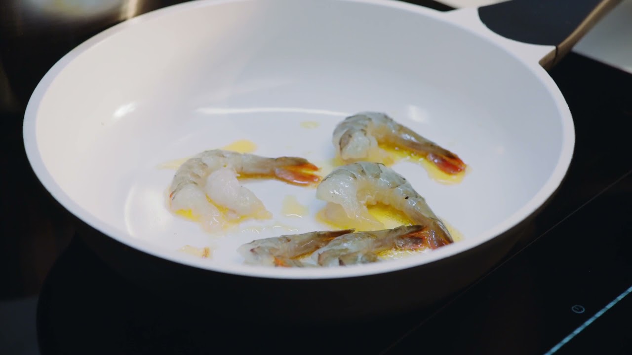 AEG. A FRESHER KITCHEN. HANDS FREE. HOB2HOOD. - YouTube