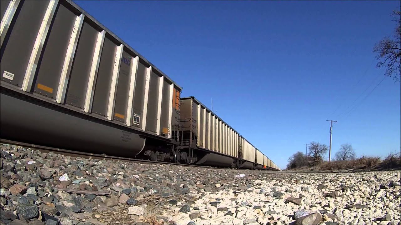 BNSF 120 car Coal Train - Cleburne, Texas - YouTube