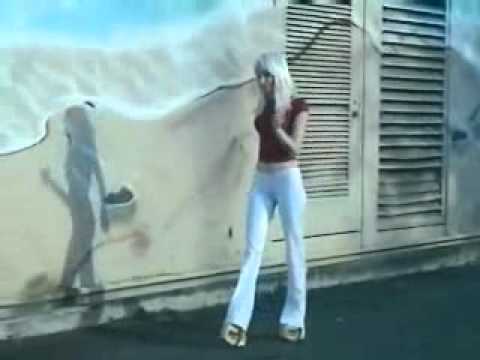 Carmen_white_pants.wmv