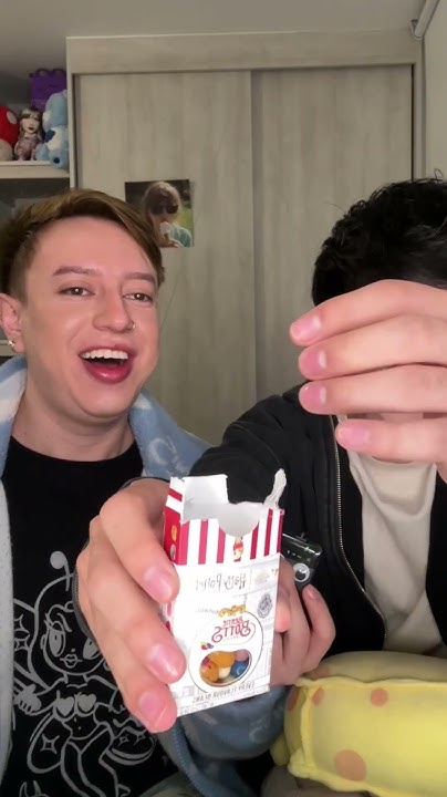 Probando dulces de moco y vómito #shorts - YouTube