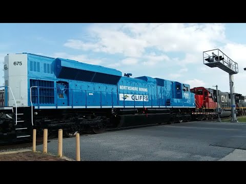 IC 1021, leading, former CSX, NSMX 675, trailing NB - YouTube
