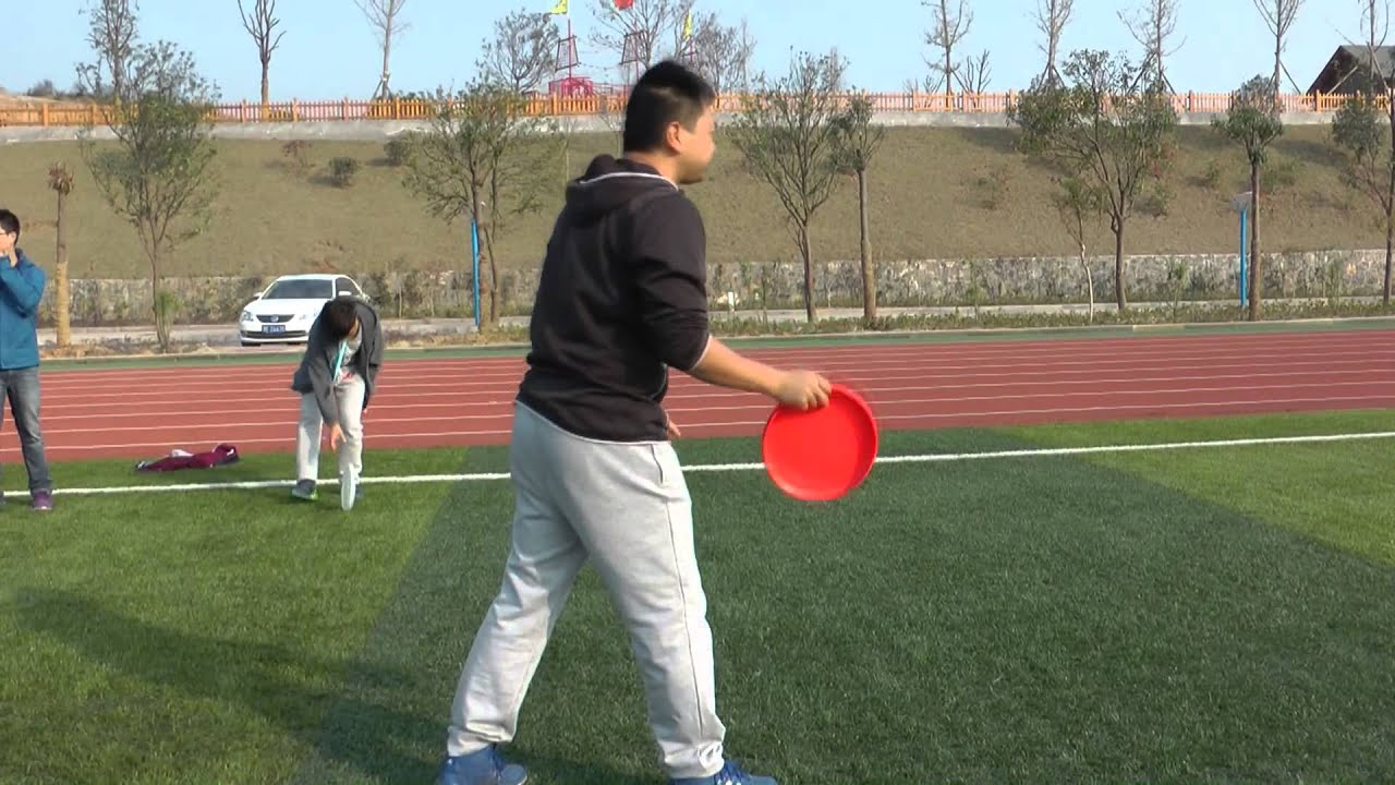 Frustrations and Joy ''Learning your first Frisbee Trick'' - YouTube