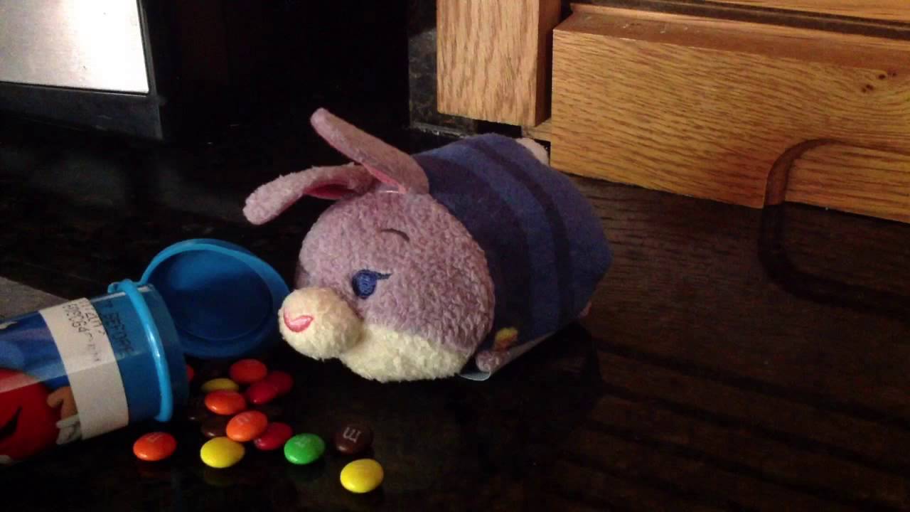 Judy Home Alone- A Tsum Tsum Stop-Motion - YouTube