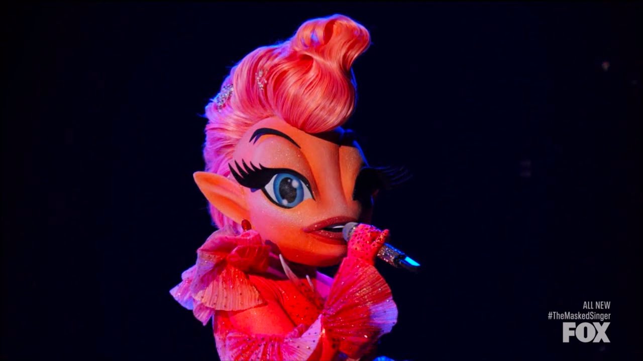 Goldfish (Vanessa Hudgens ?) - Vampire (Olivia Rodrigo) - The Masked ...