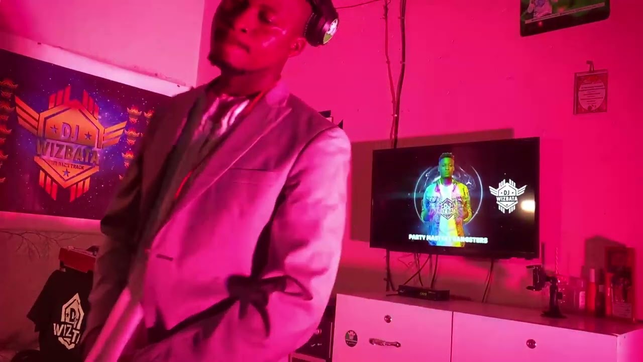 The best uganda Oldies [Ekikadde] Nonstop Live Mixed by DJ Wizbata mr ...