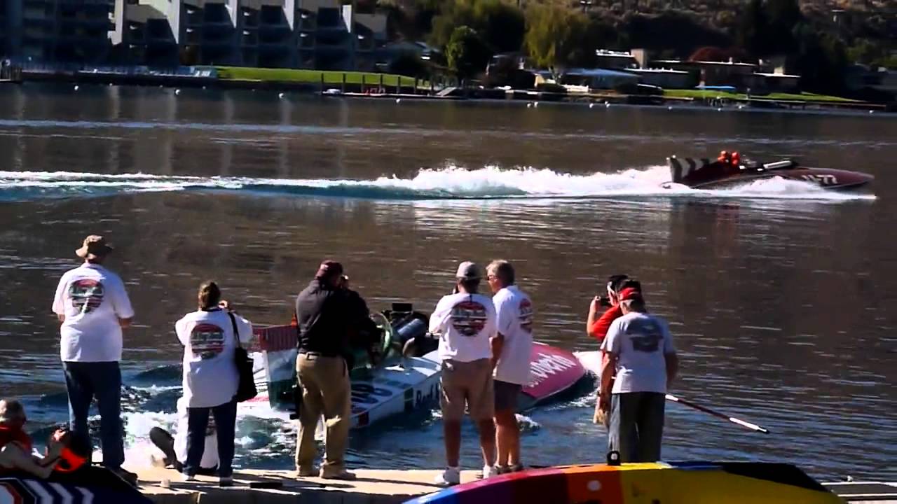 Miss Wahoo and Oberto at Chelan, Wa Oct 2014 - YouTube