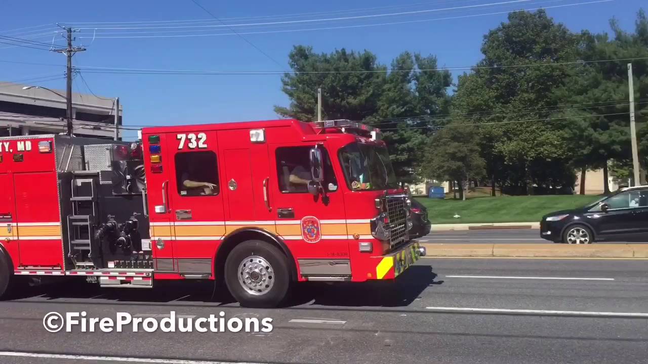 MCFRS Engine 732, Ambulance 703 Responding Lots Of Q and Airhorn - YouTube