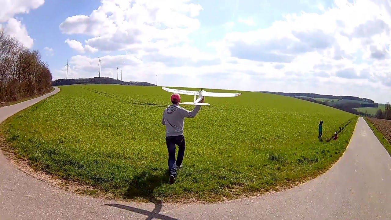 FPV-Maiden Easystar 2 - YouTube