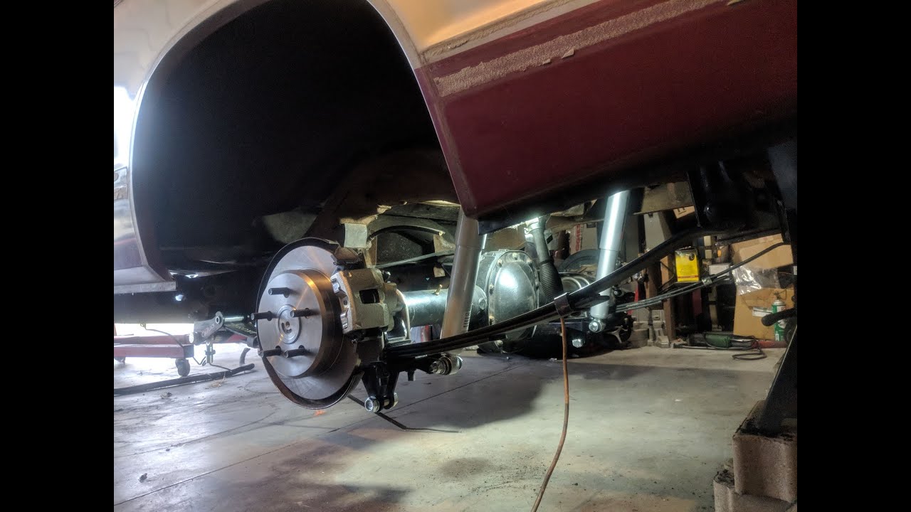 S10 Blazer Shortened Ford 8.8 with Caltracs Install - YouTube