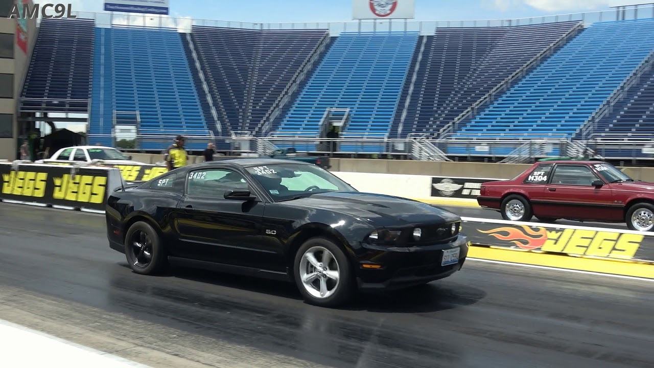 Mustang GT DRAG RACING ROUTE 66 RACEWAY - YouTube