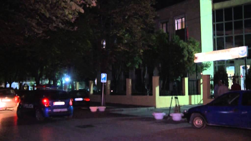 Hetohet ish- zv-ministri i brendshëm Ferdinand Poni. Merret në pyetje ...