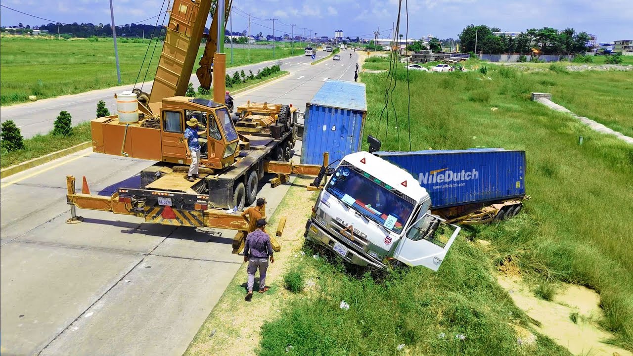 Incredible!Steering Container Truck Falls Slipped Off The Road,Helping ...