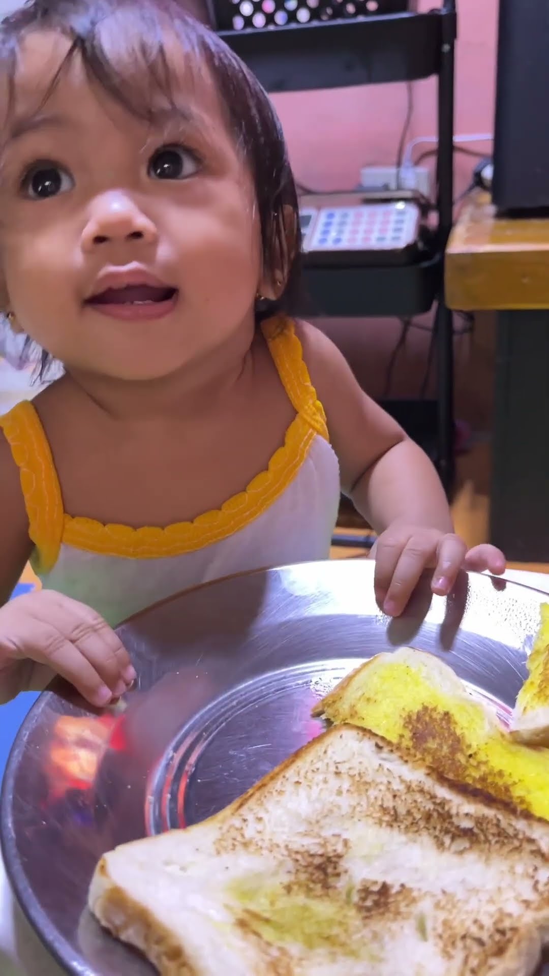 Toasted bread made by kuya sid - YouTube