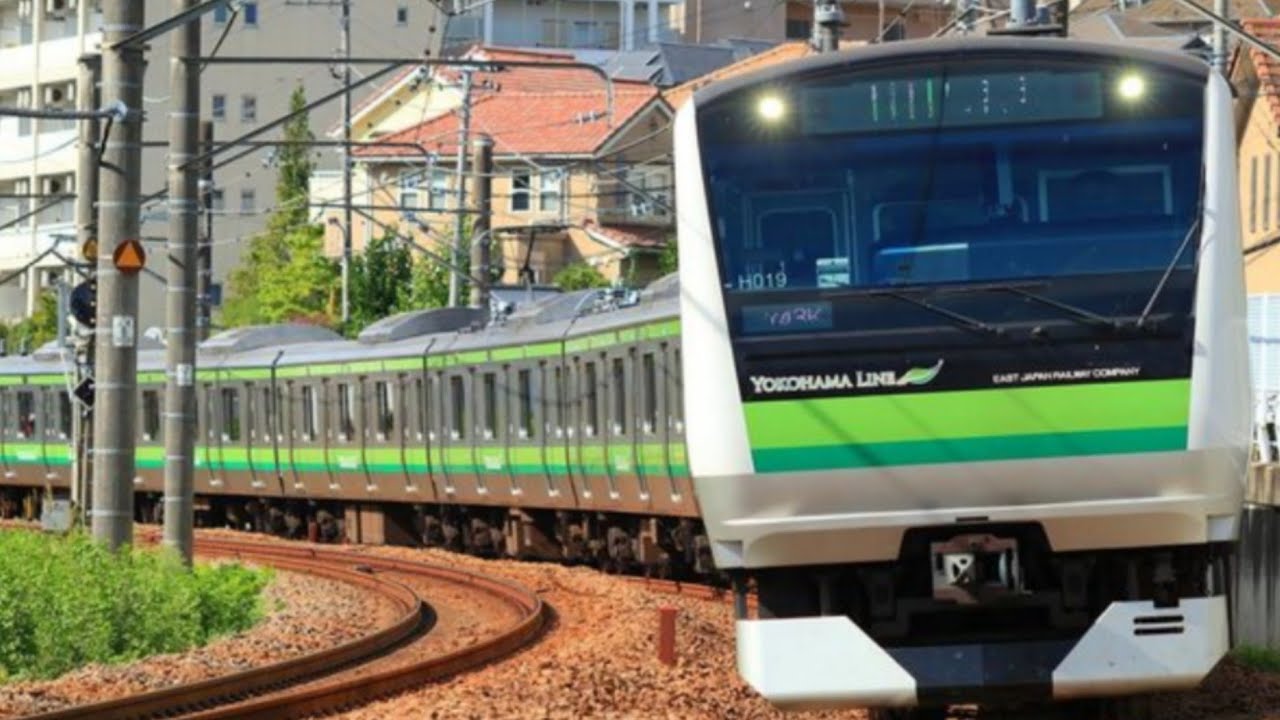 本日は少しですがJR横浜線を撮影します…E223系列車が忙しなく通過して行きます… - YouTube