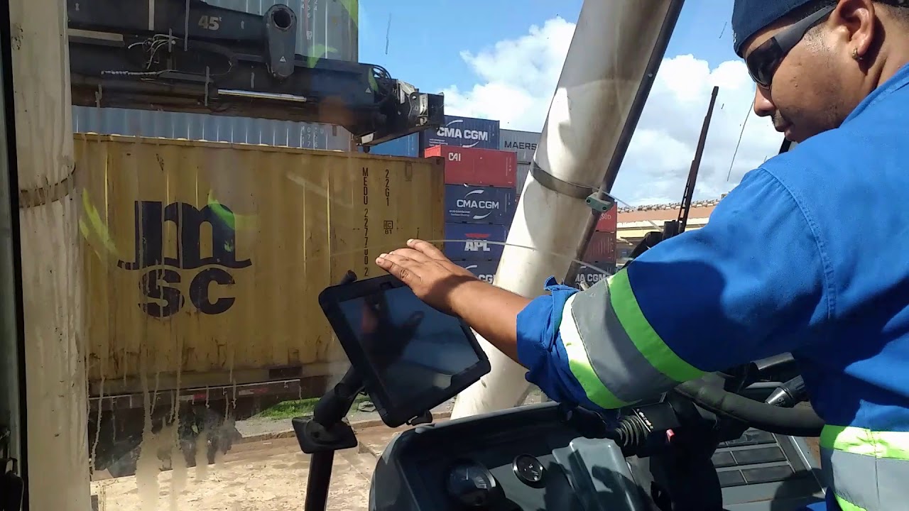 Reach stacker terex - YouTube