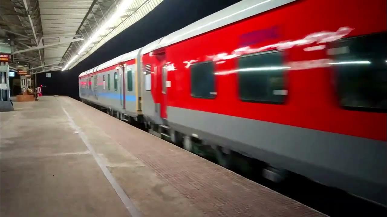 13009 Doon Express With Howrah Wap5 And Wap7 YouTube 13009-doon-express-with-howrah-wap5-and-wap7-youtube