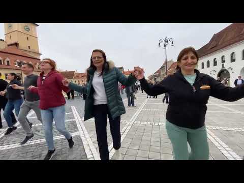 Bulgarian flash-mob in Brasov, Romania - YouTube