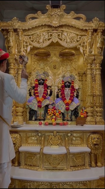 Jay Sadguru Swami Aarti !! Swaminarayan Bhagwan Aarti !! #swaminarayan ...