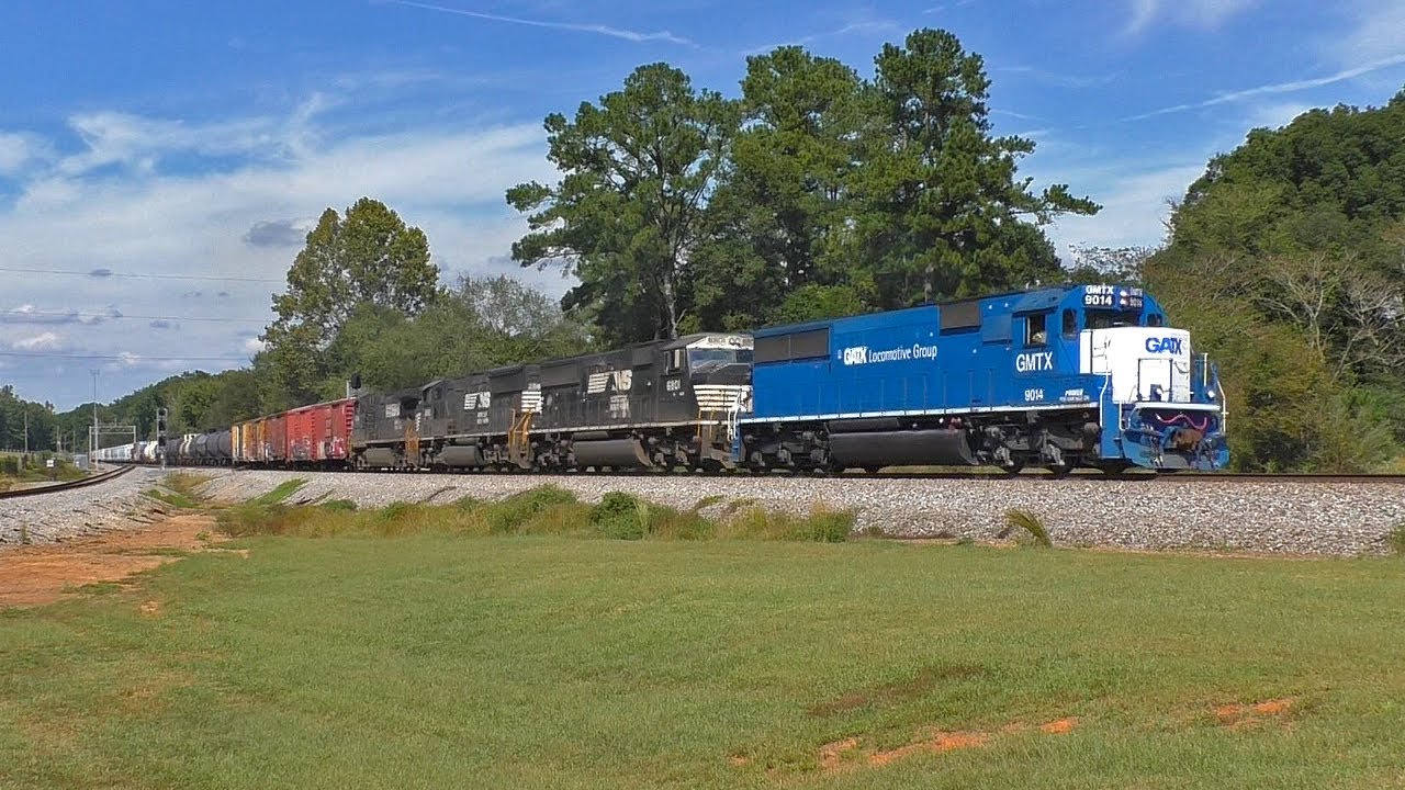 NS M75 Freight Train w/ GMTX SD60 @ Silver Creek, GA 10-2-2018© - YouTube