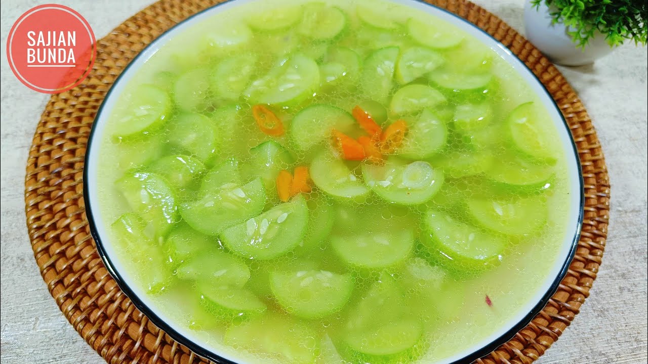 Resep Simple Enak Seger Banget... Sayur Timun Kuah Bening - YouTube