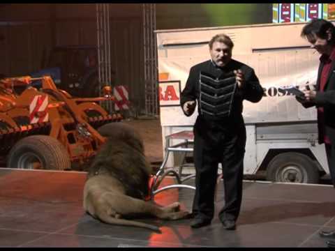 Fendt 820 Vario, Simba SL400 talajművelő gép - YouTube