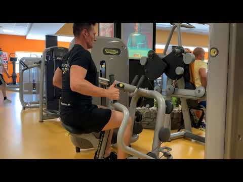 REMO HORIZONTAL ESTRECHO EN MÁQUINA SENTADO - YouTube