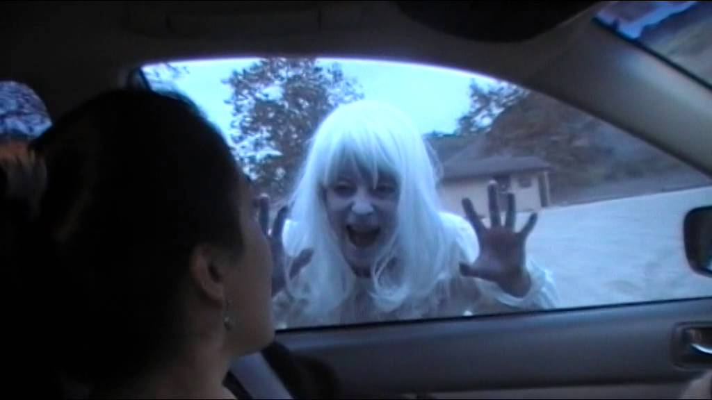 SCARY OLD WOMAN GHOST - YouTube