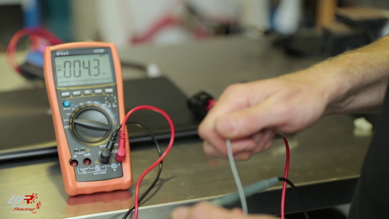Woolich Racing - Wiring up 12v Power Supply for Bench Harness - YouTube