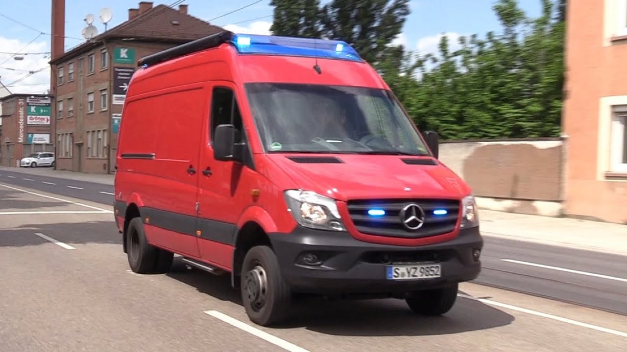 2x Sprinter LKA Stuttgart auf Einsatzfahrt - YouTube